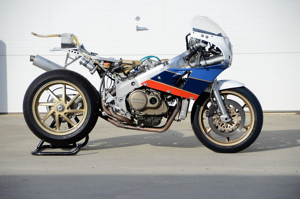 1988 Honda RC30 – Right Side Frame | Bike-urious