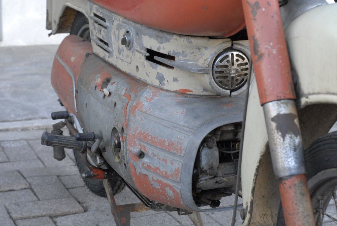 Aermacchi Chimera 175 – Enclosed Engine | Bike-urious