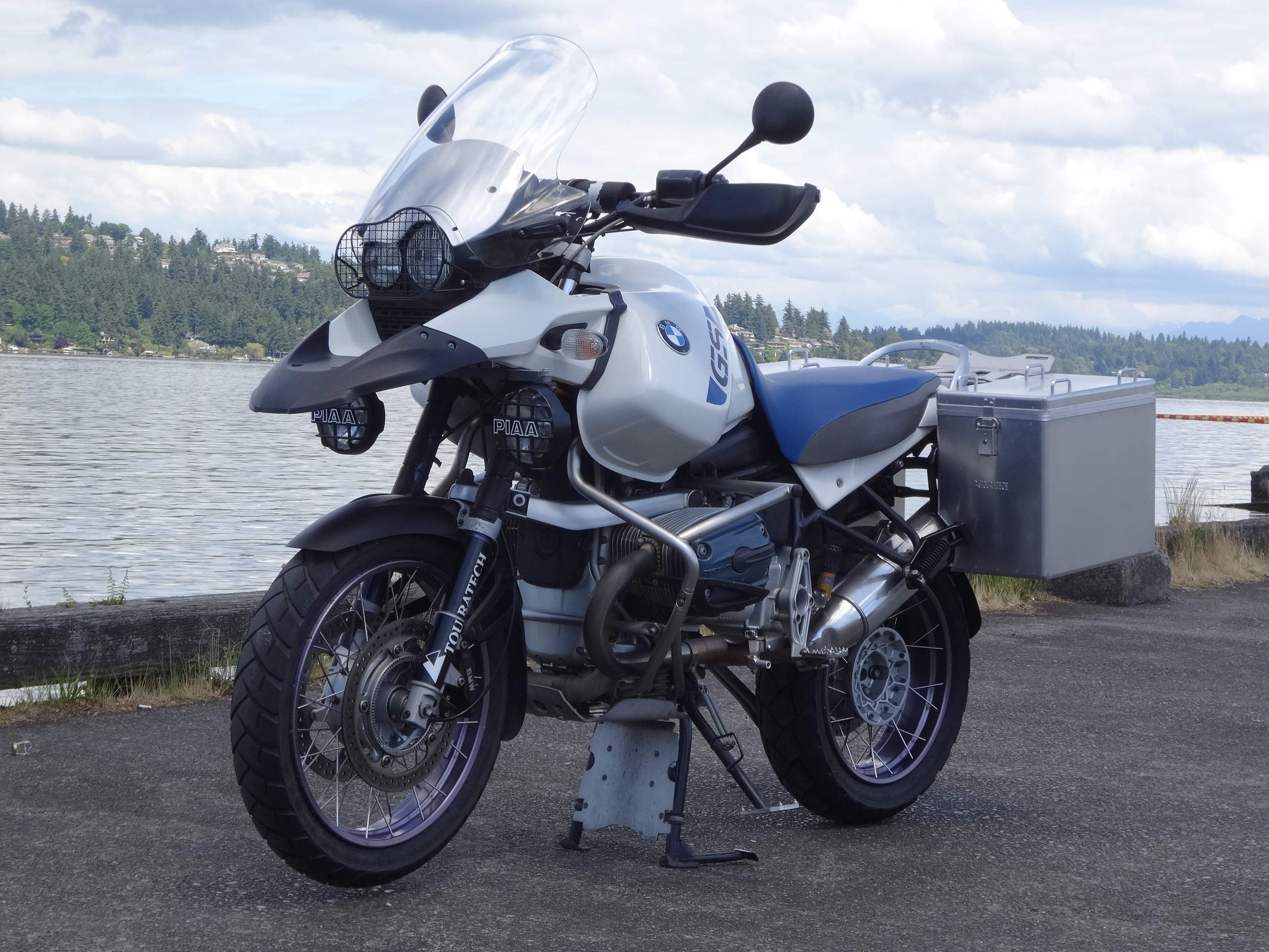 BMW R1150GSA Special Edition – Front Left | Bike-urious