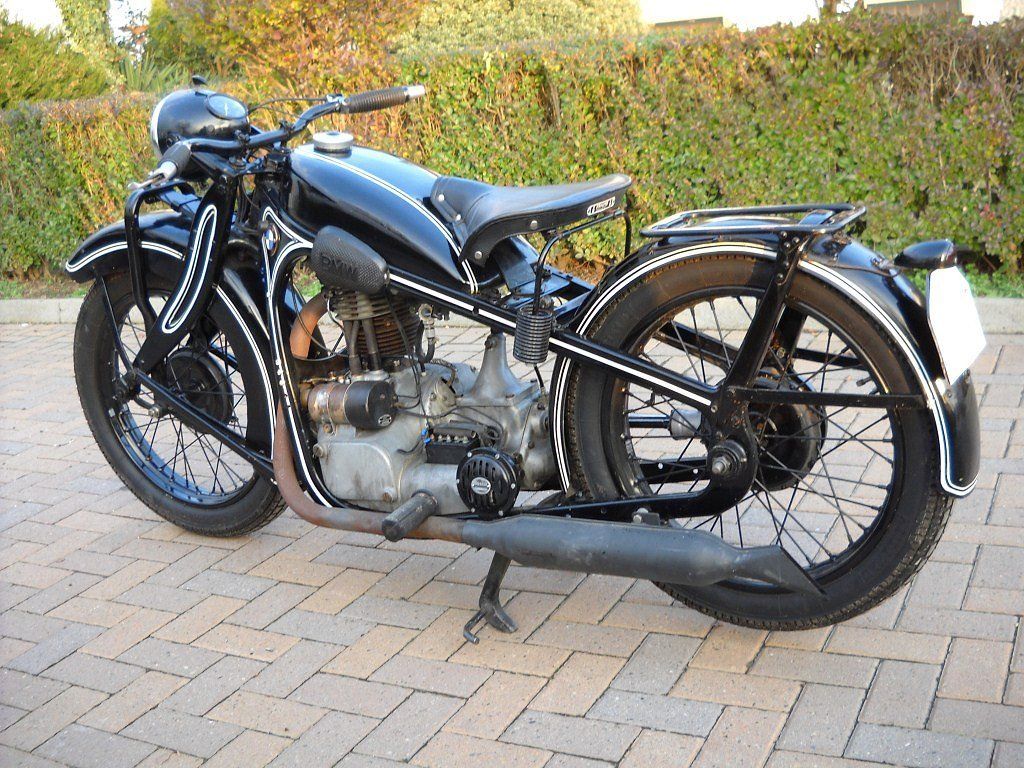 BMW R4 – Rear Left | Bike-urious