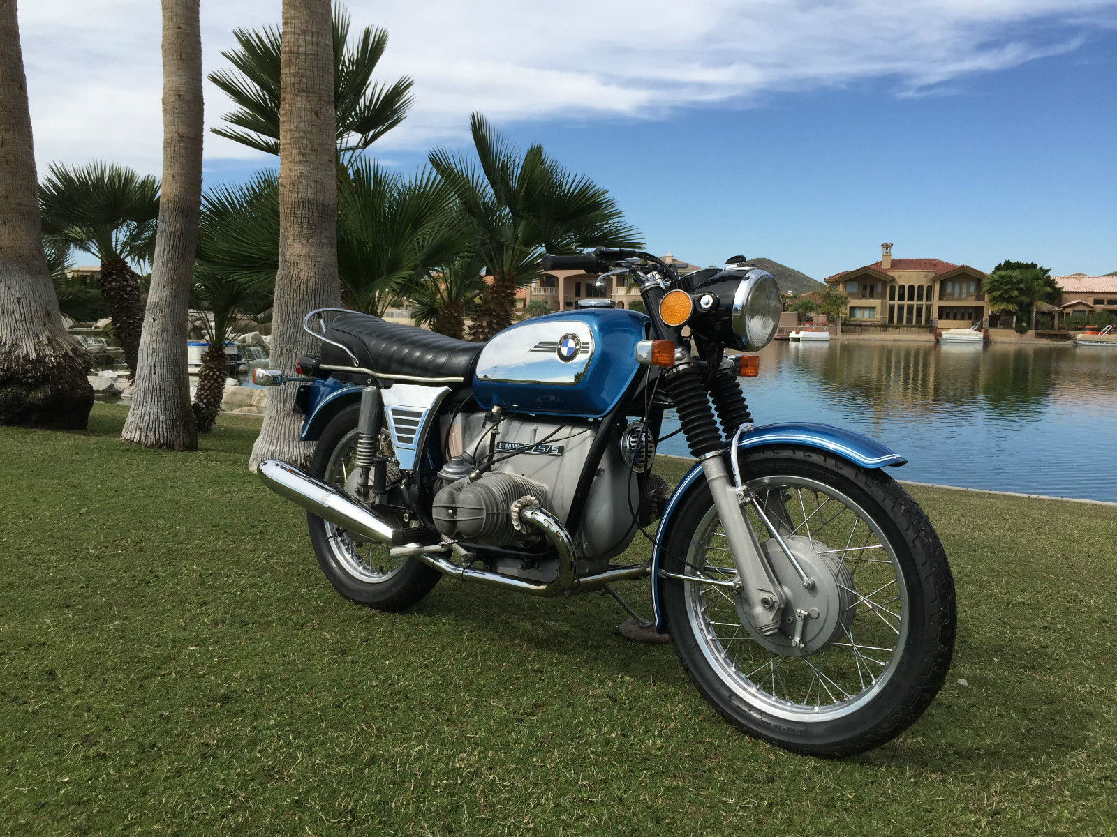 BMW R75-5 – Front Right | Bike-urious