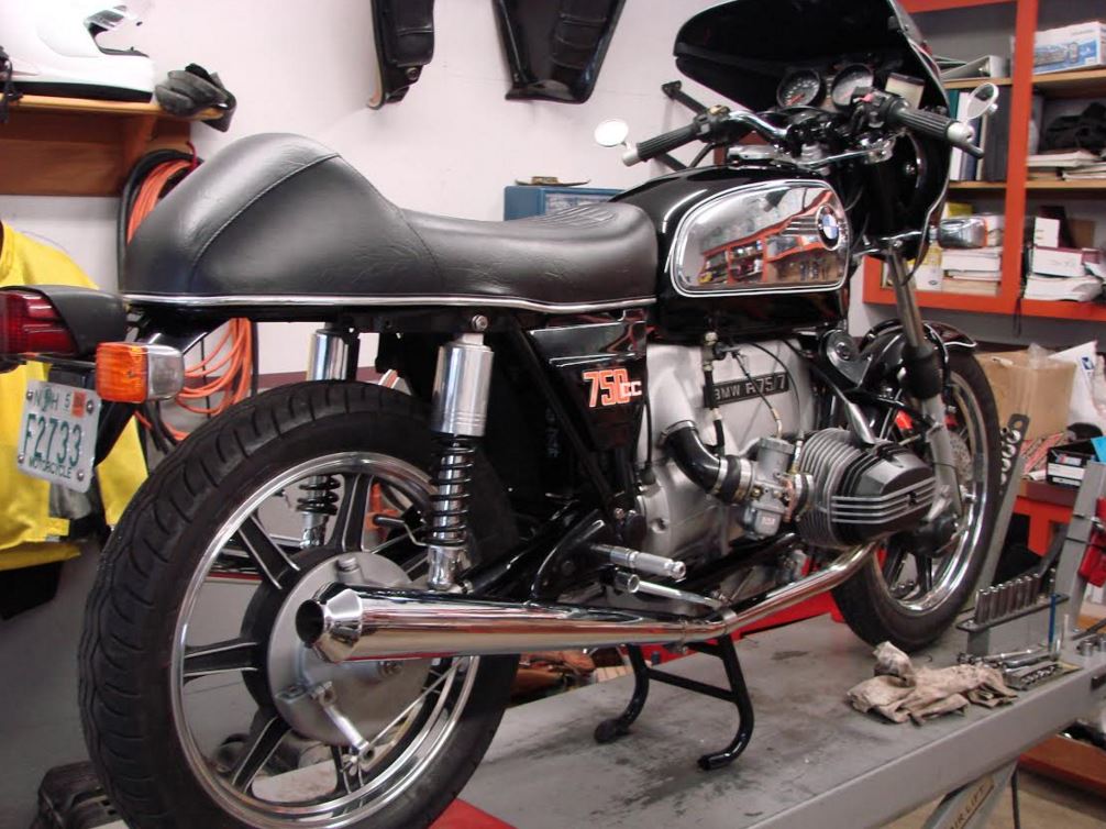 BMW R75-7 Cafe Racer – Right Rear | Bike-urious
