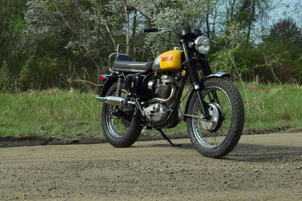 BSA 441 Victor – Front Right | Bike-urious
