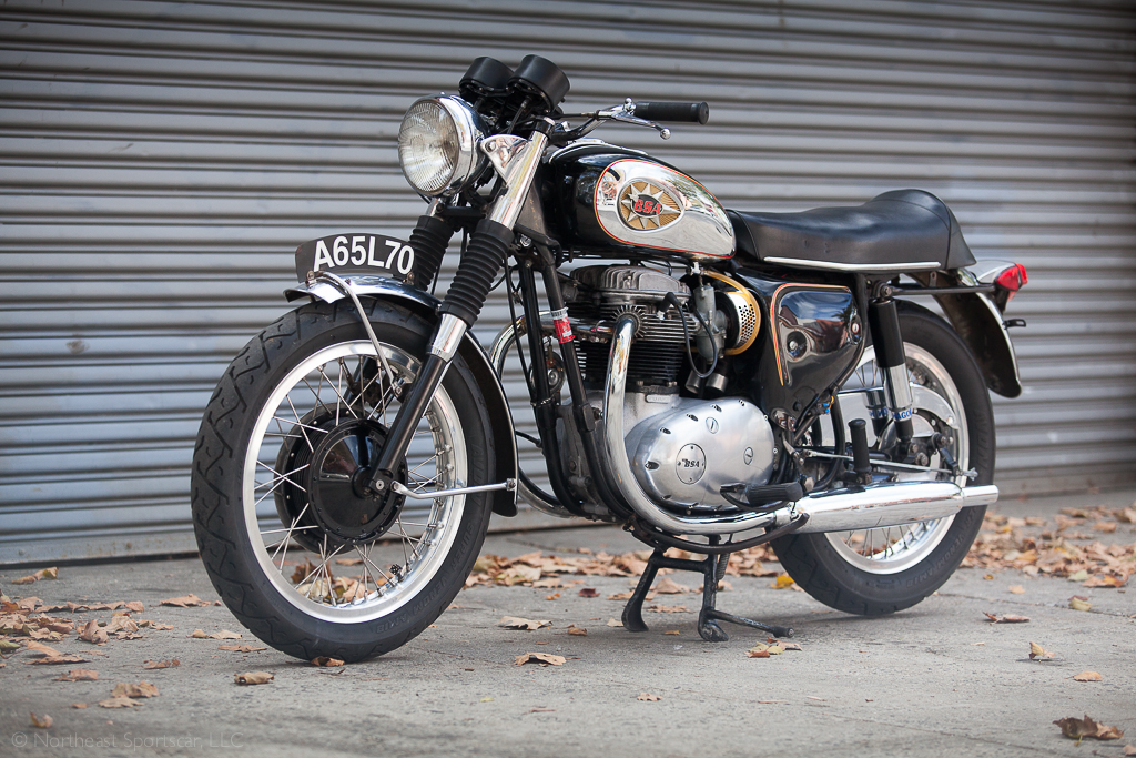 BSA Lightning A65 – Front Left | Bike-urious