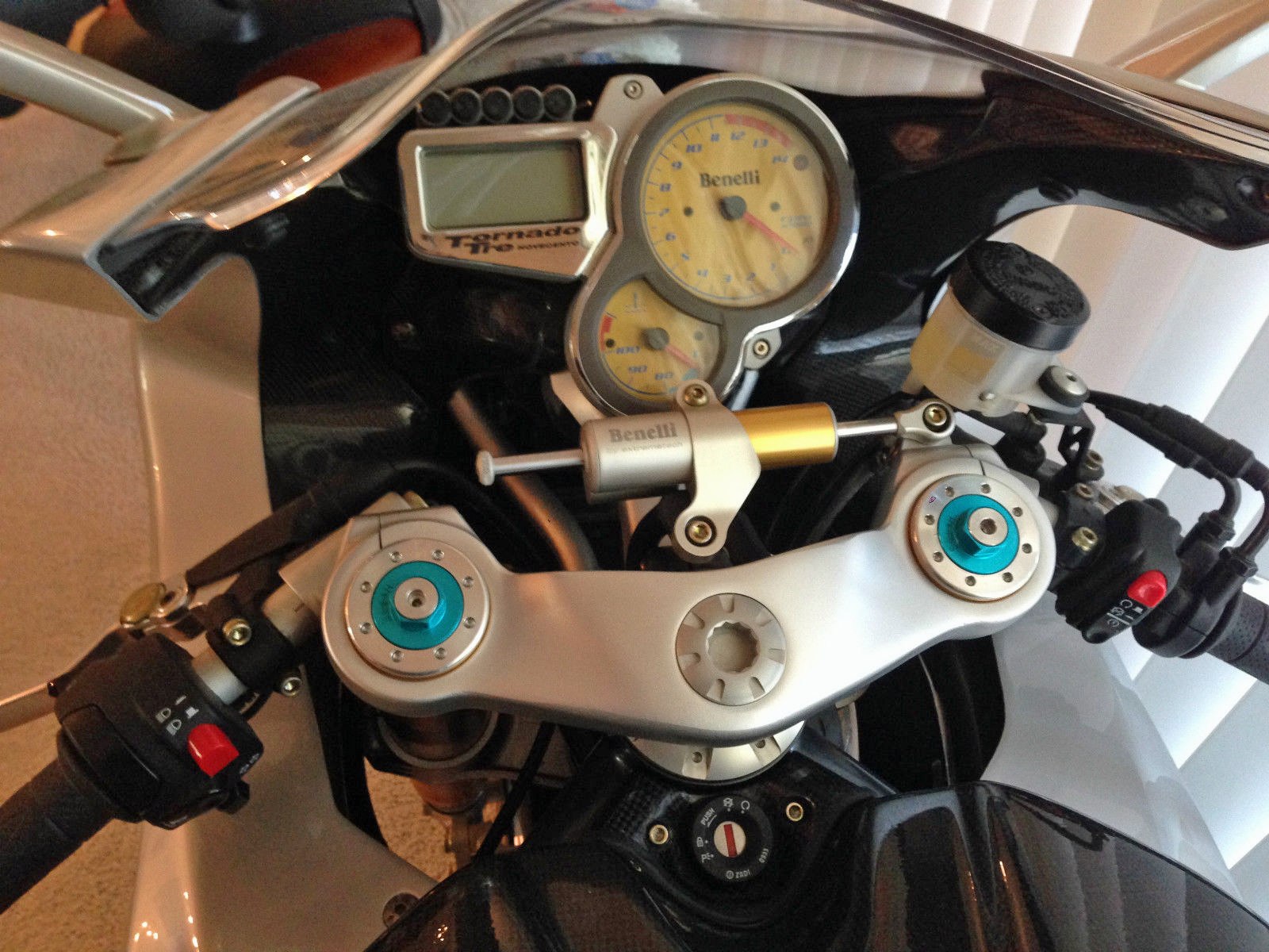 Benelli Tornado Tre 900 Limited Edition – Gauges | Bike-urious