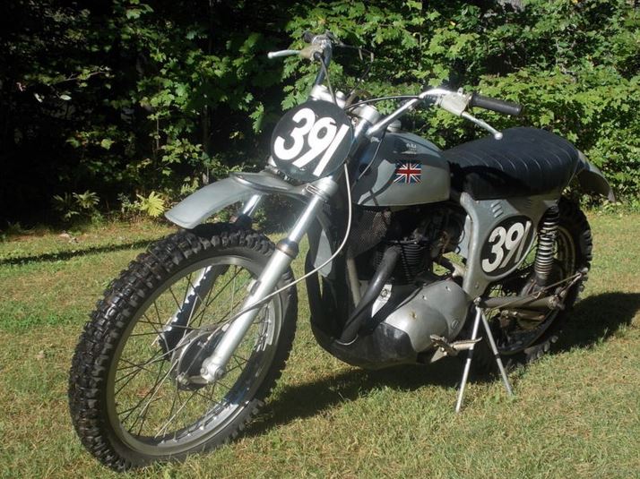 Cheney Triumph 500 – Front Left | Bike-urious