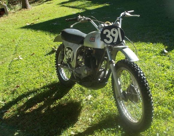 Cheney Triumph 500 – Front Right | Bike-urious