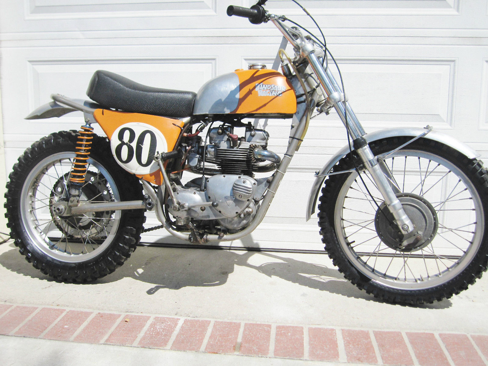 Cheney Triumph – Right Side | Bike-urious