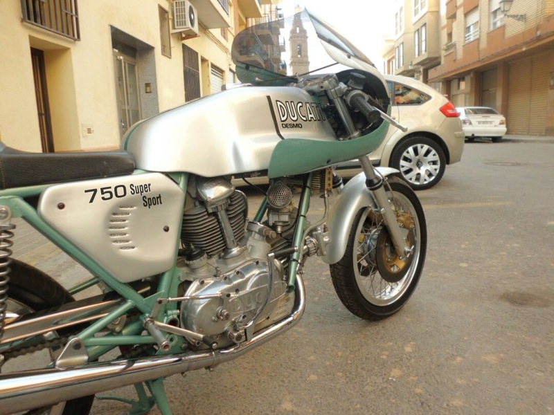 Ducati 750SS Green Frame – Right Side | Bike-urious