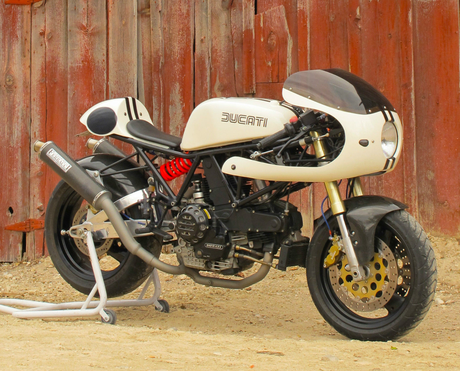 Ducati 900SS Custom – Right Side | Bike-urious