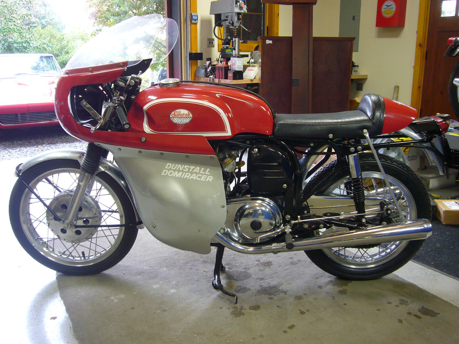 Dunstall Dominator – Norton Atlas – Left Side | Bike-urious