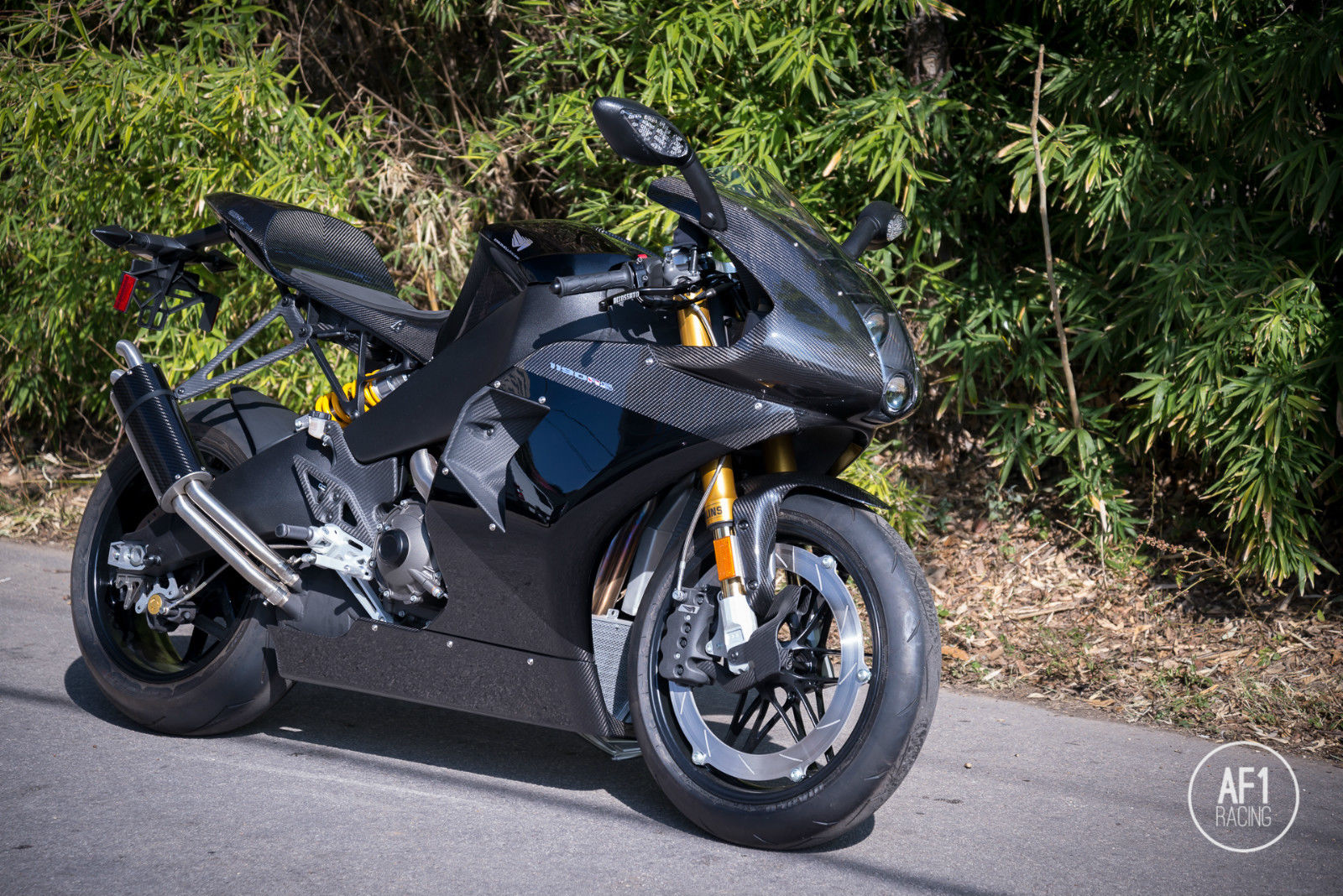 EBR 1190RS Carbon Edition – Front Right | Bike-urious