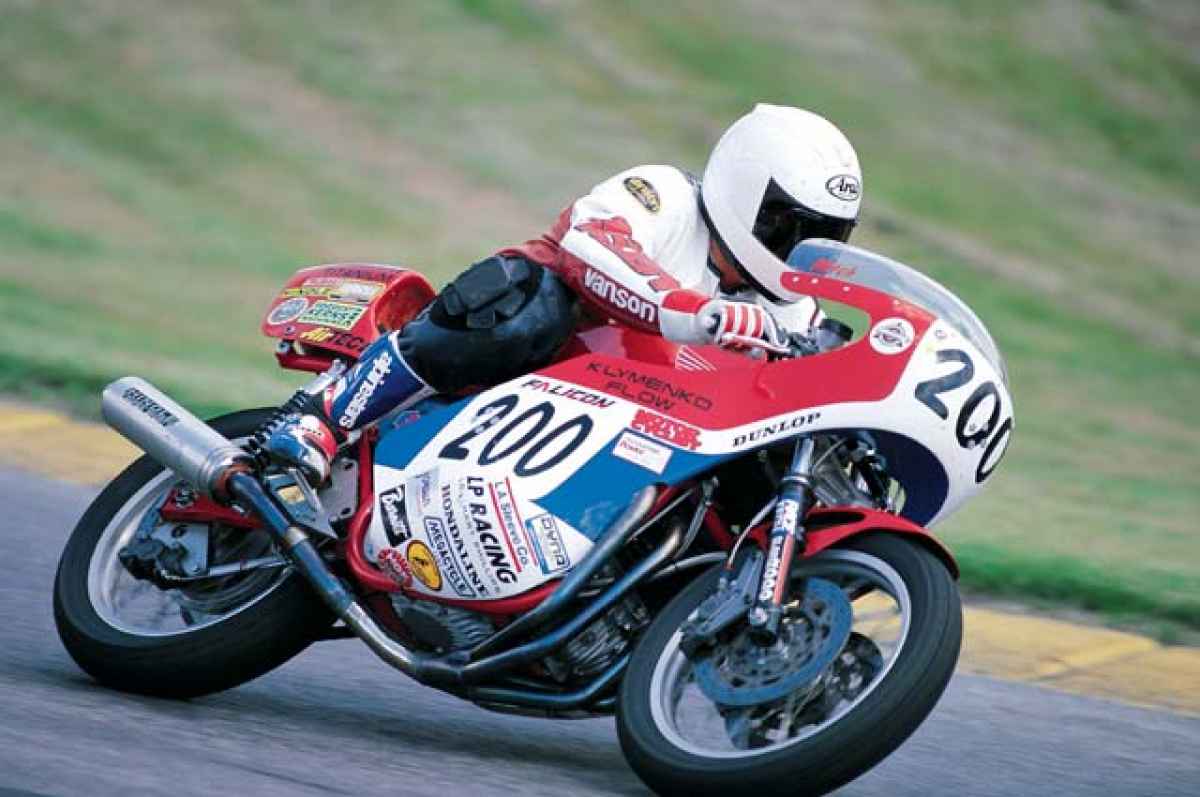 Hadley-Dresda-Honda CB750 – On Track | Bike-urious