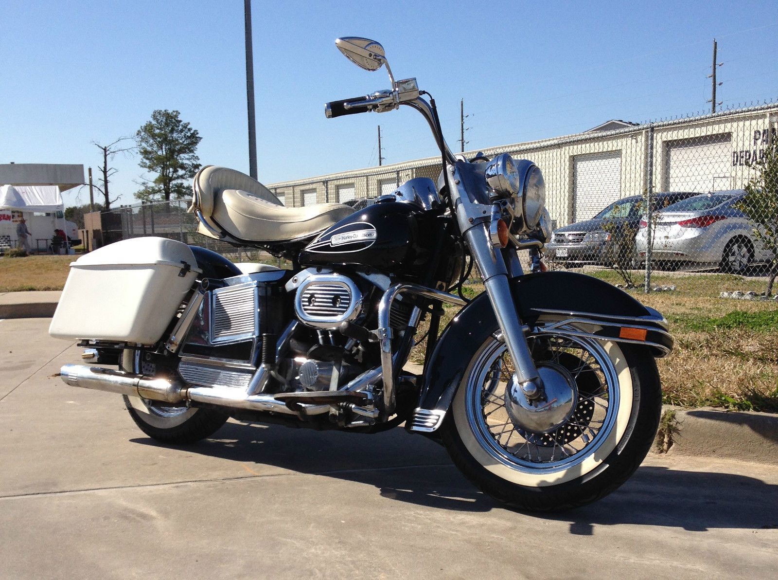 Harley-Davidson Electra Glide – Right Side | Bike-urious