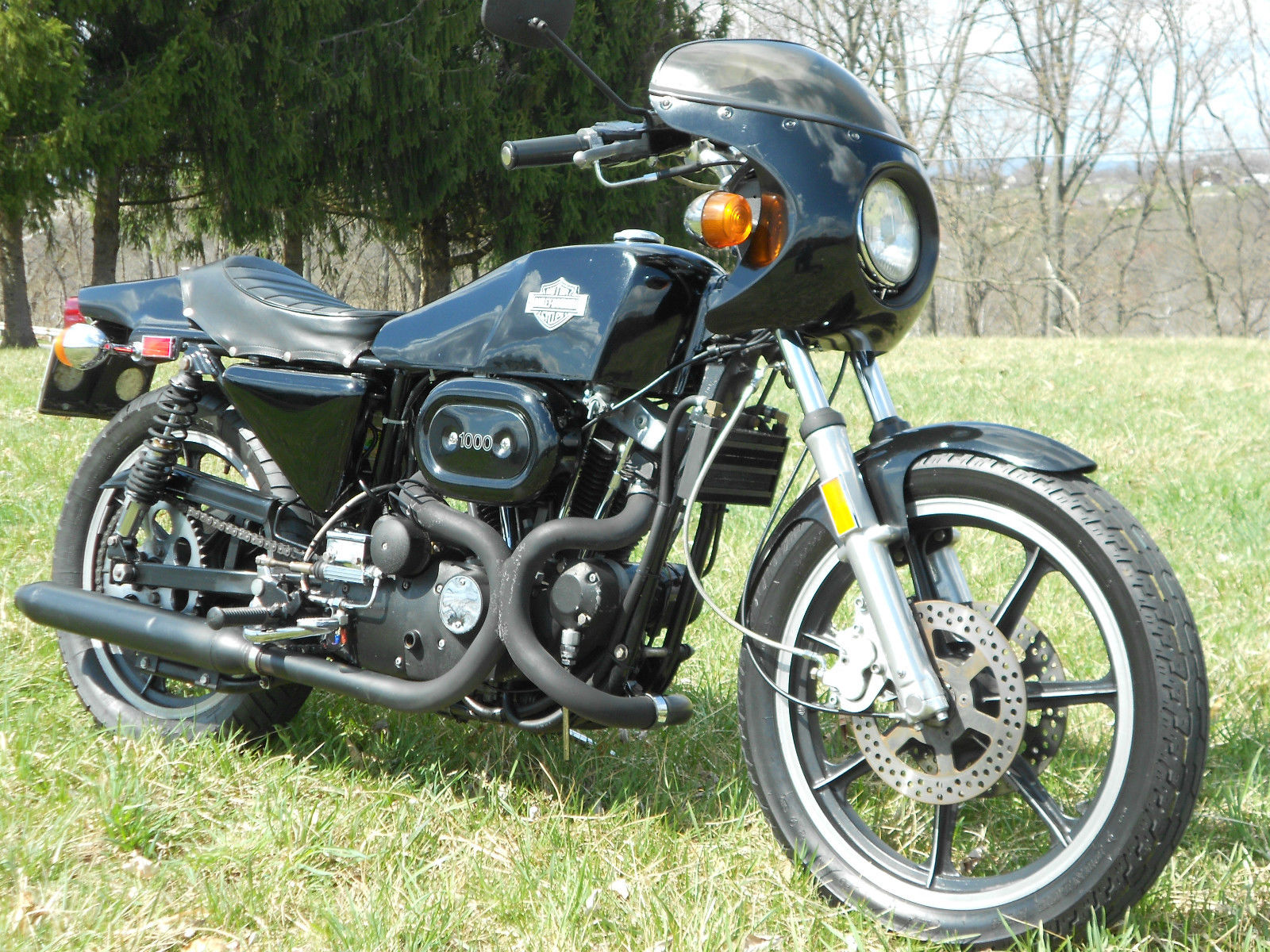 Harley-Davidson XLCR – Front Right | Bike-urious