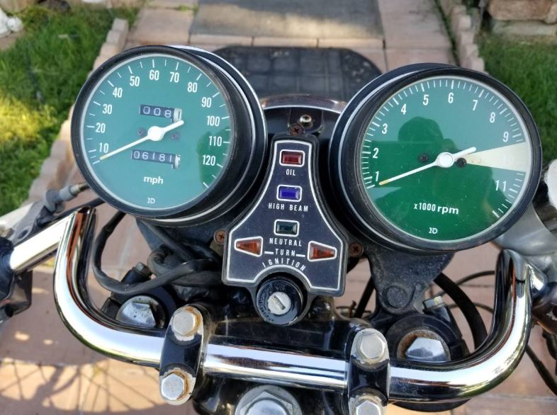 Honda CB550 Cafe Racer – Gauges | Bike-urious