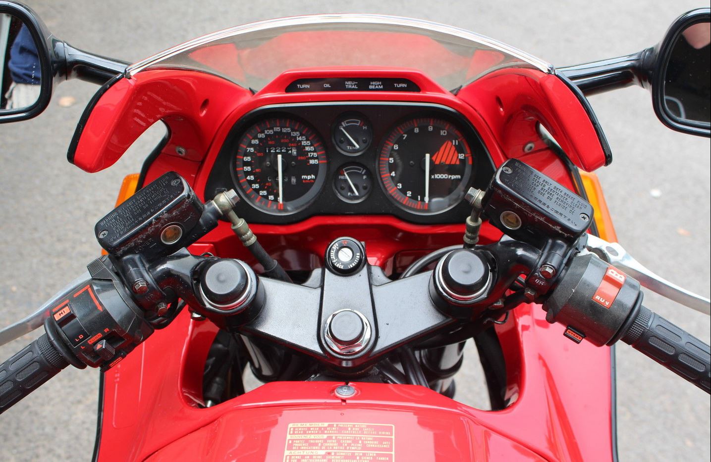 Honda Hurricane – Cockpit | Bike-urious