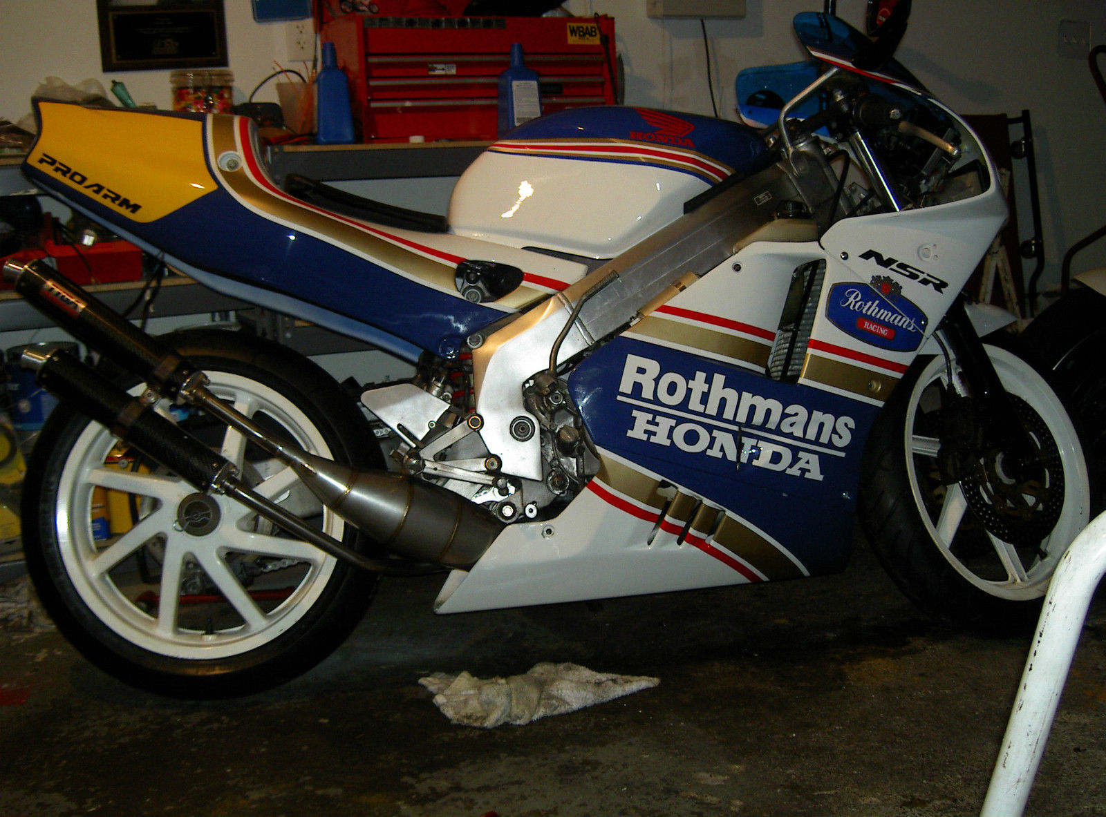 Honda NSR250SP – Rothmans | Bike-urious