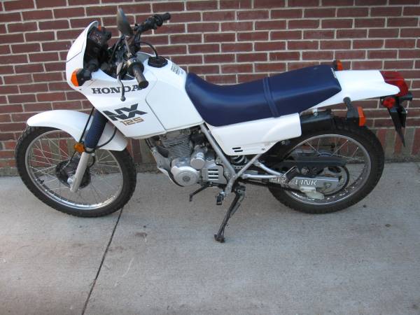 Honda NX125 – Left Side | Bike-urious