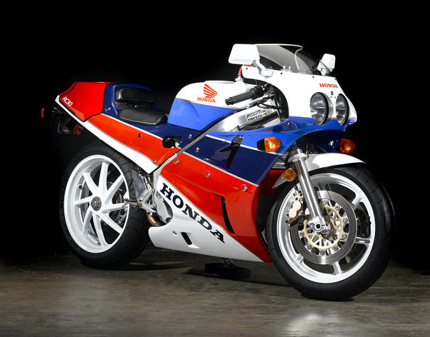 Honda RC30 – Front Right | Bike-urious