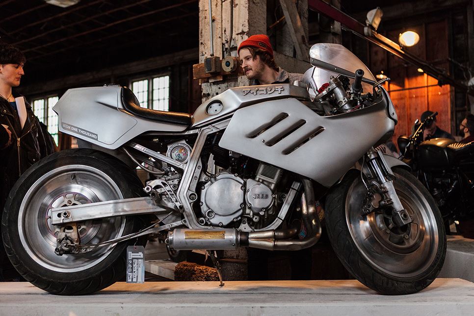 Icon Suzuki GSX-R – Right Side | Bike-urious