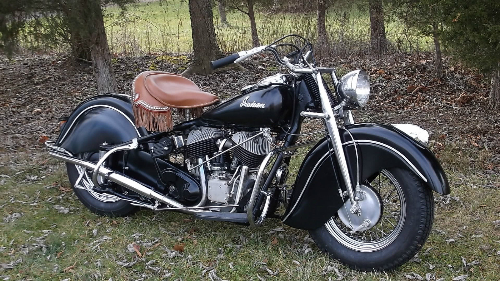 Indian Chief – Right Side | Bike-urious