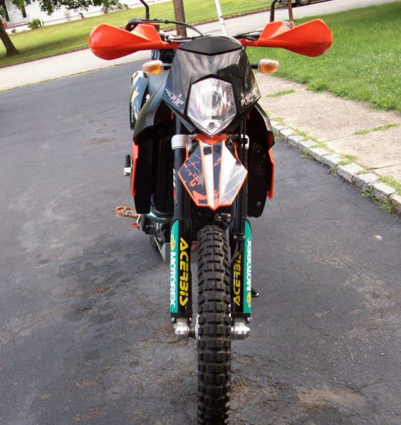 KTM 950 Super Enduro R Erzberg Edition – Front | Bike-urious