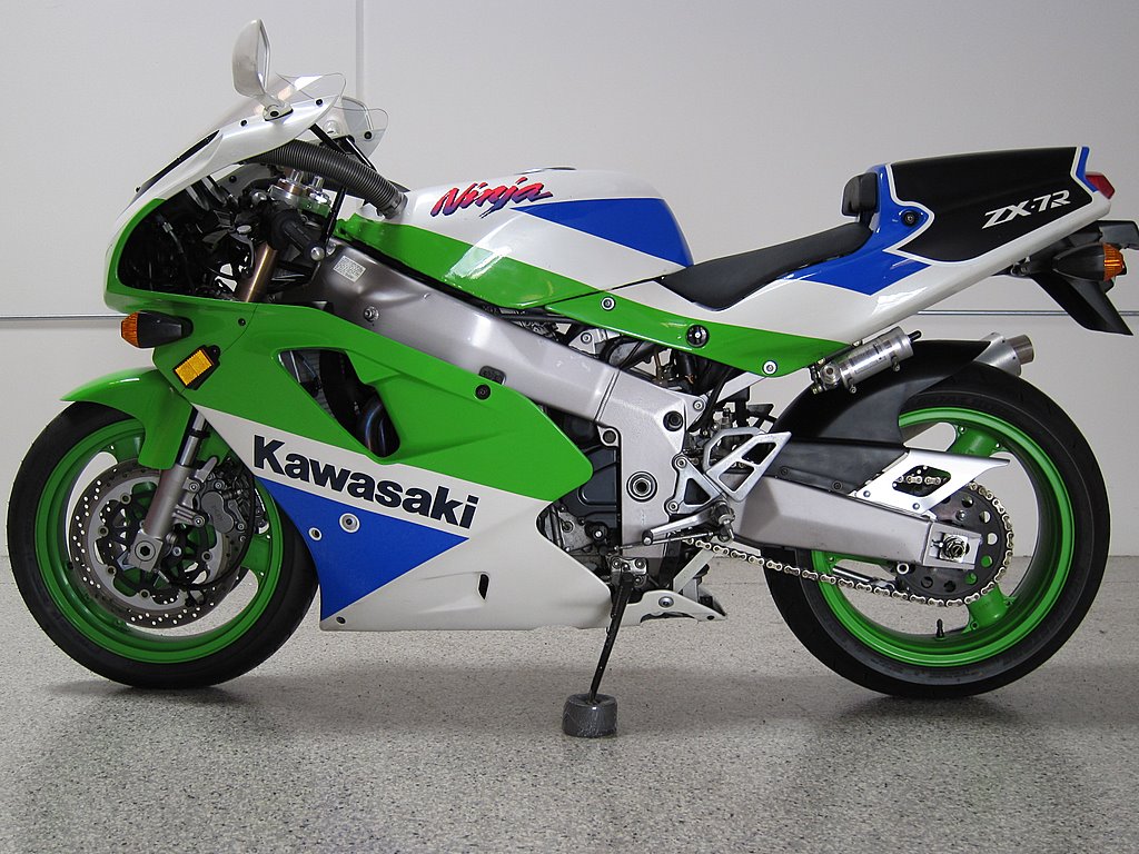 Kawasaki Ninja ZX-7R K1 – Left | Bike-urious