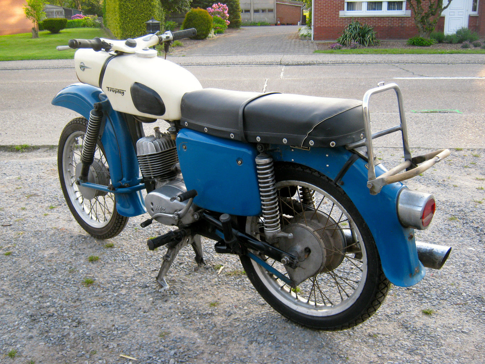 MZ Trophy ES – Rear Left | Bike-urious