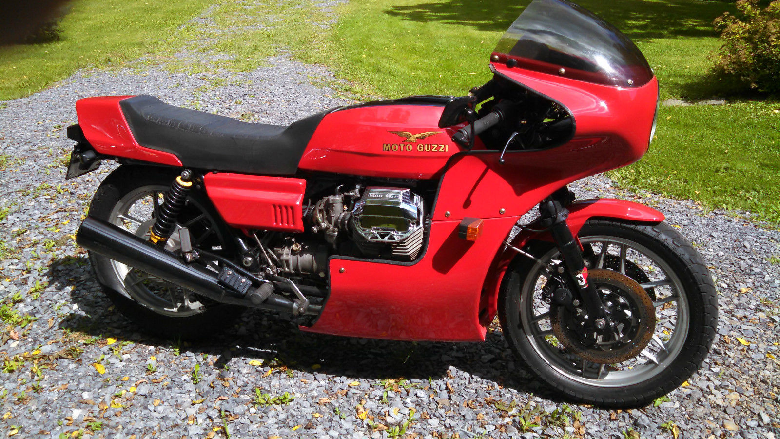 Moto Guzzi Custom – Right side | Bike-urious