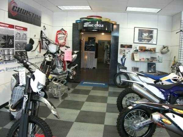 Motorcycle Service Shop – Bikes | Bike-urious
