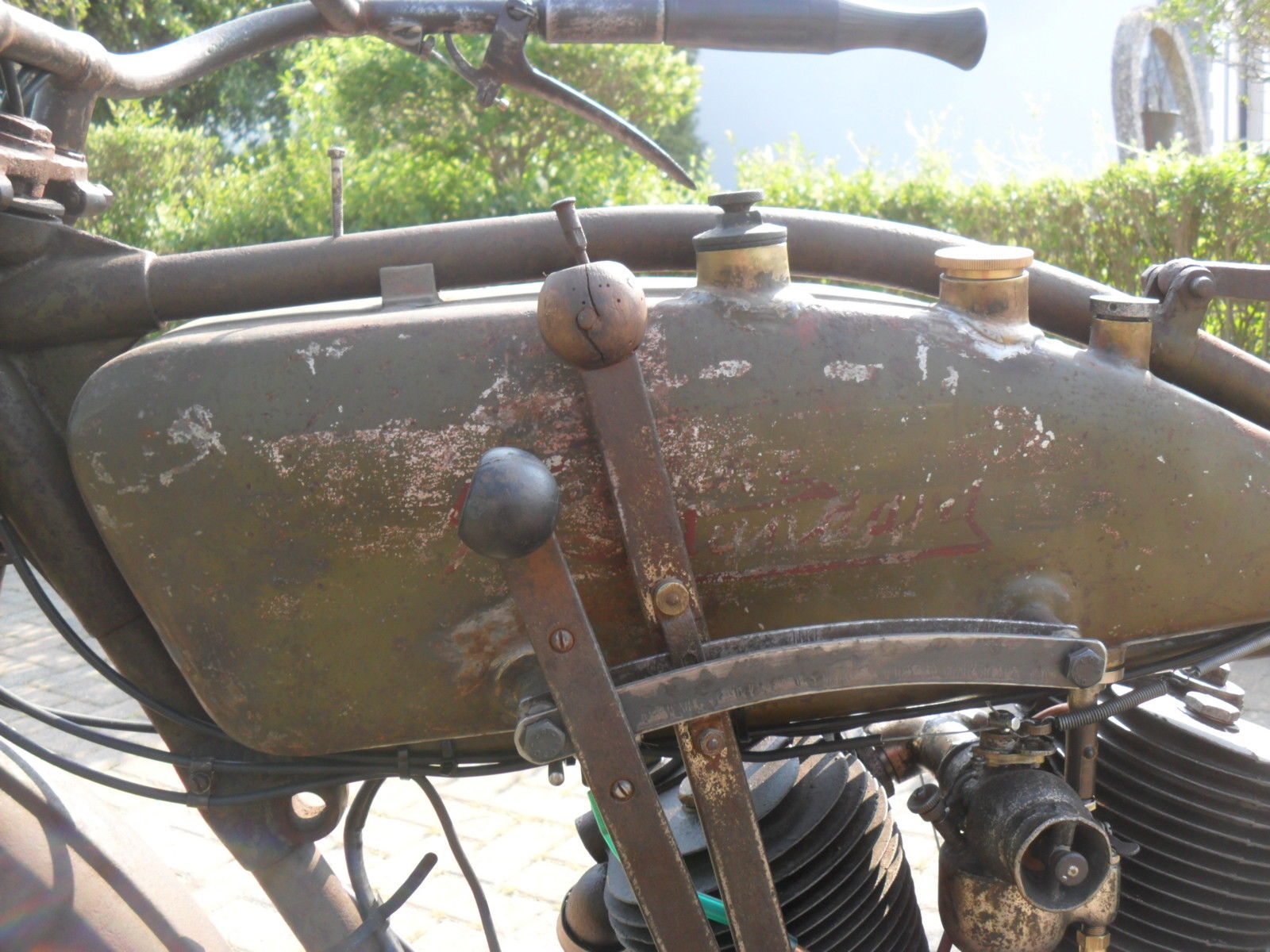 Reading Standard – Tank | Bike-urious