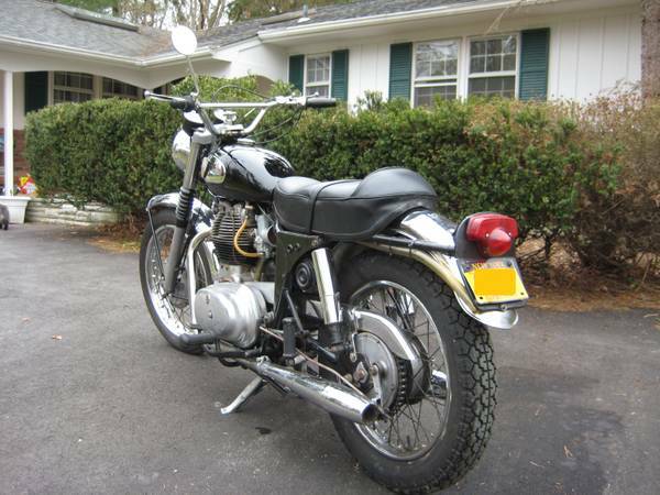 Royal Enfield Interceptor GP7 – Rear | Bike-urious