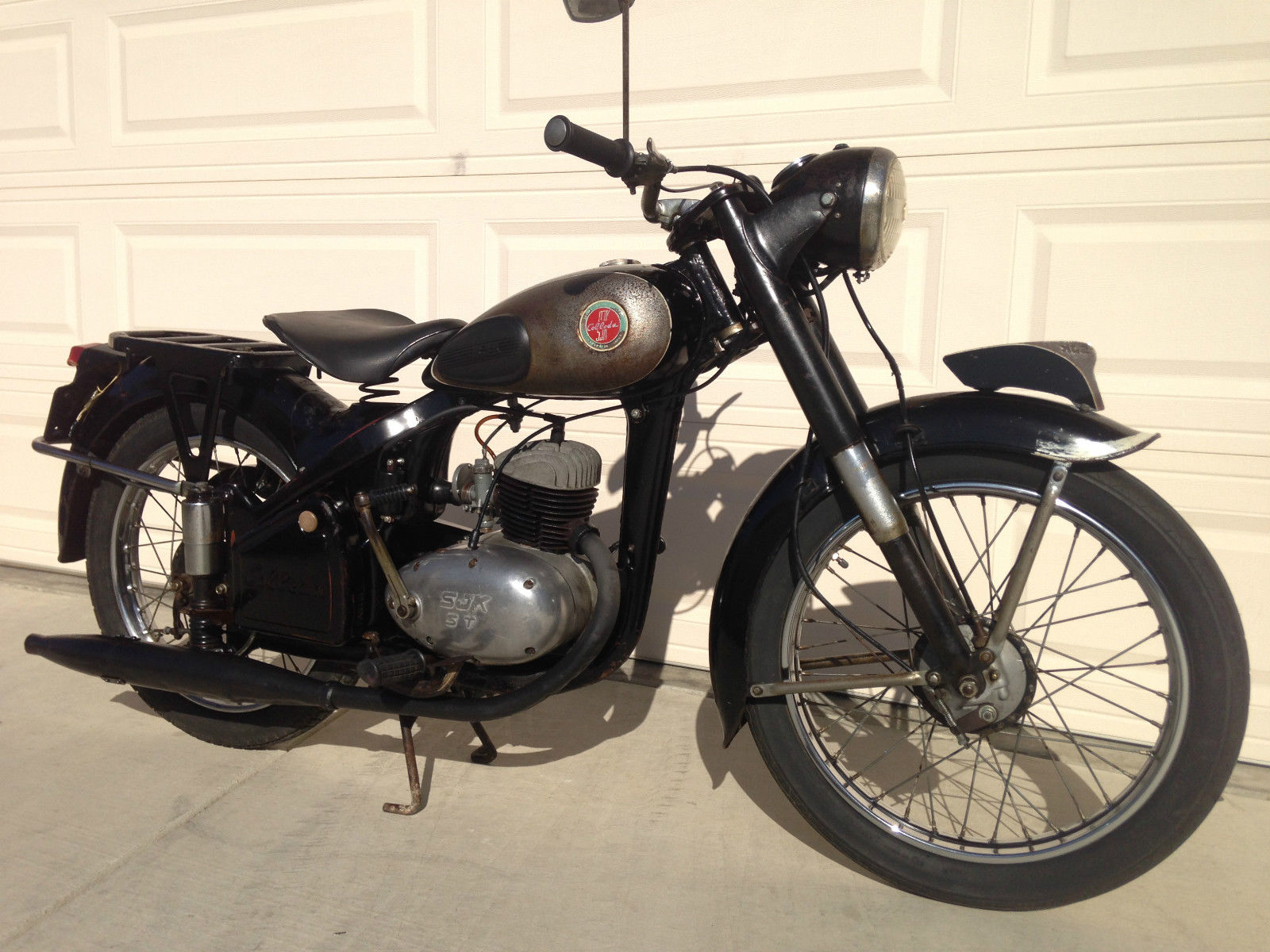 Suzuki Colleda – Right Side | Bike-urious