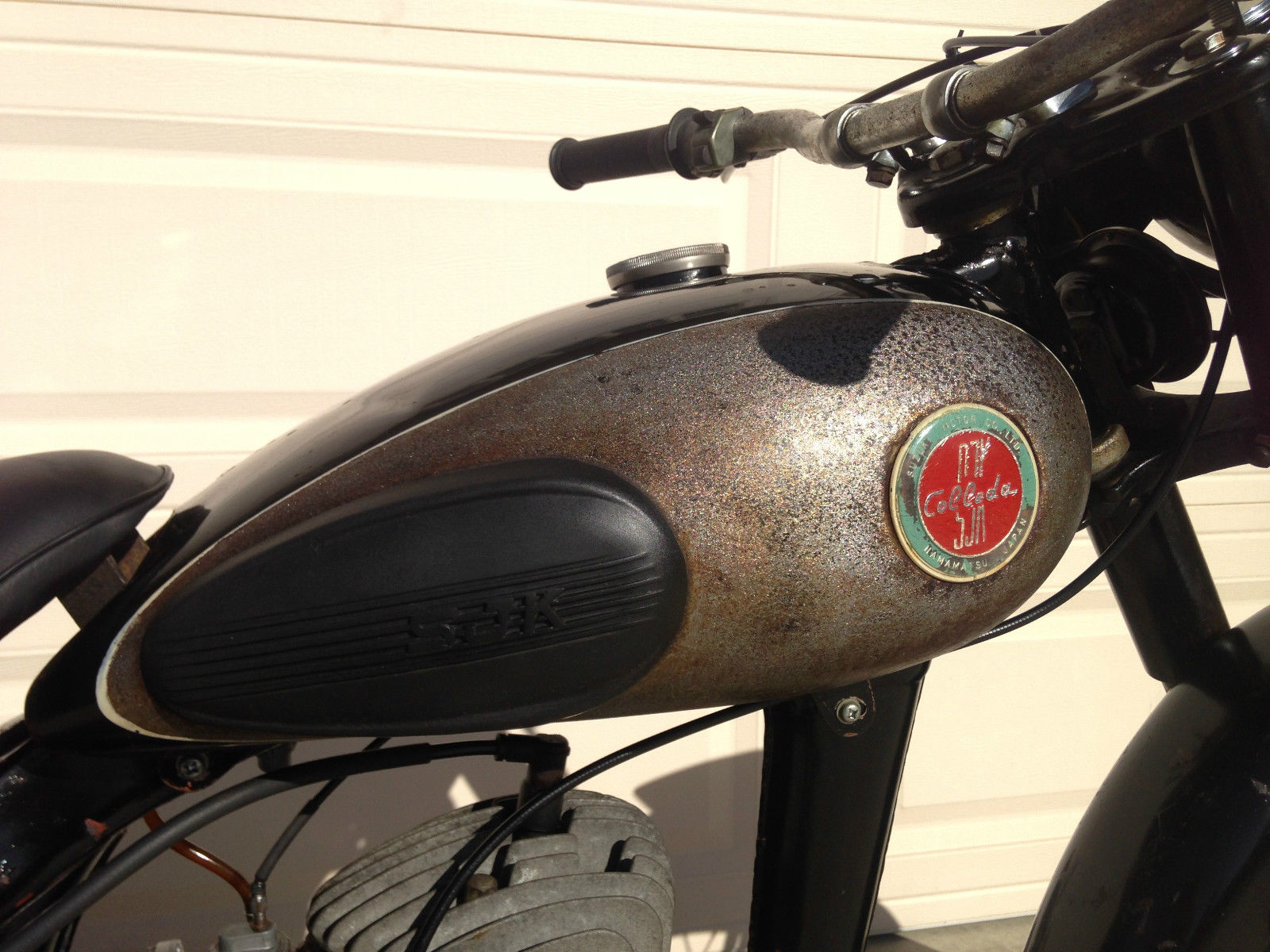 Suzuki Colleda – Tank | Bike-urious