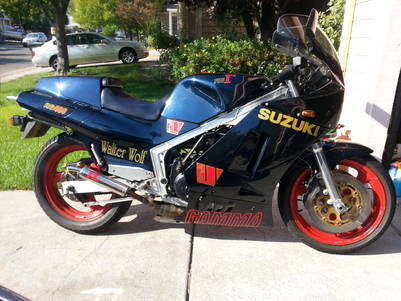 Suzuki RG400 Gamma Walter Wolf – Right Side | Bike-urious