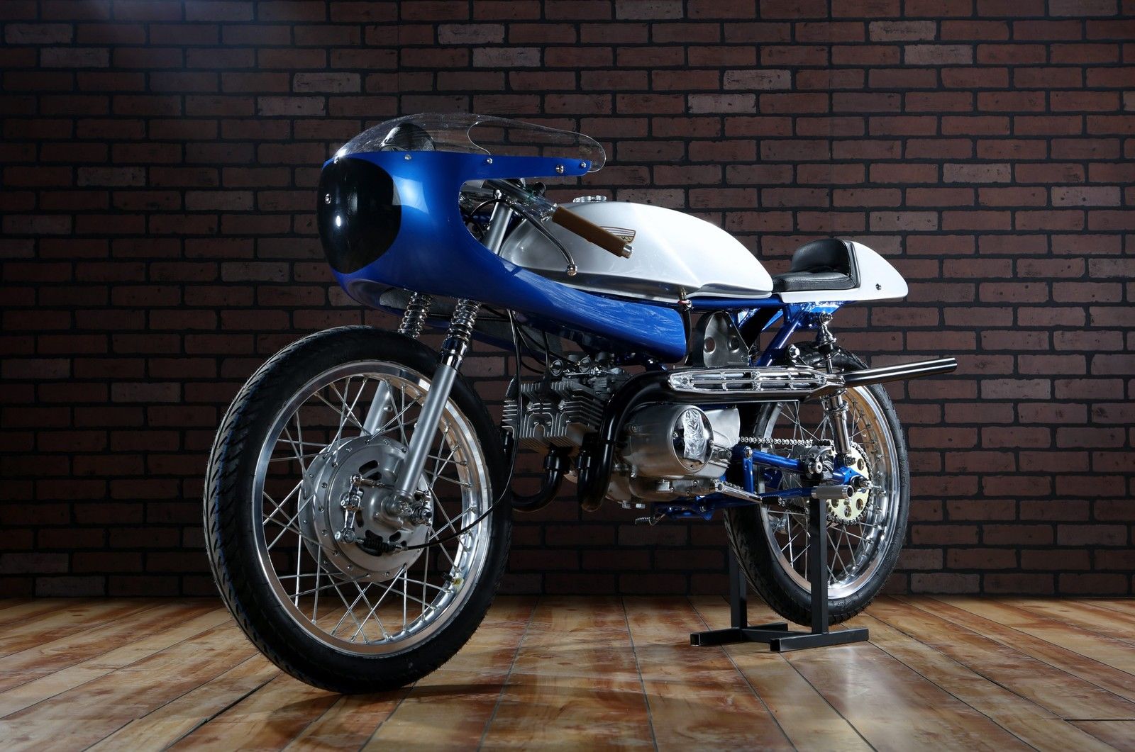 Suzuki Stinger Custom – Front Left | Bike-urious