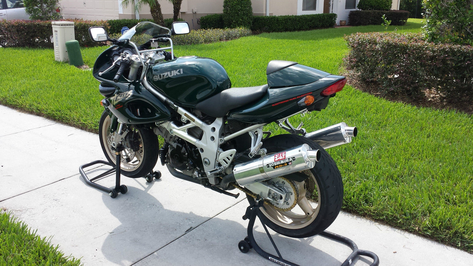 Suzuki TL1000S – Rear Left | Bike-urious