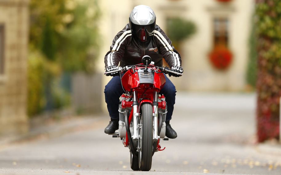 Target Design MV Agusta – Front with Rider | Bike-urious