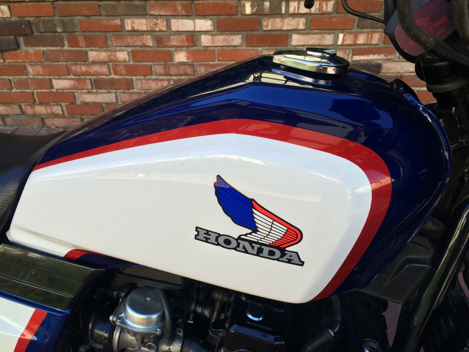 The Price is Right – 1986 Honda Nighthawk CB700SC – Tank | Bike-urious