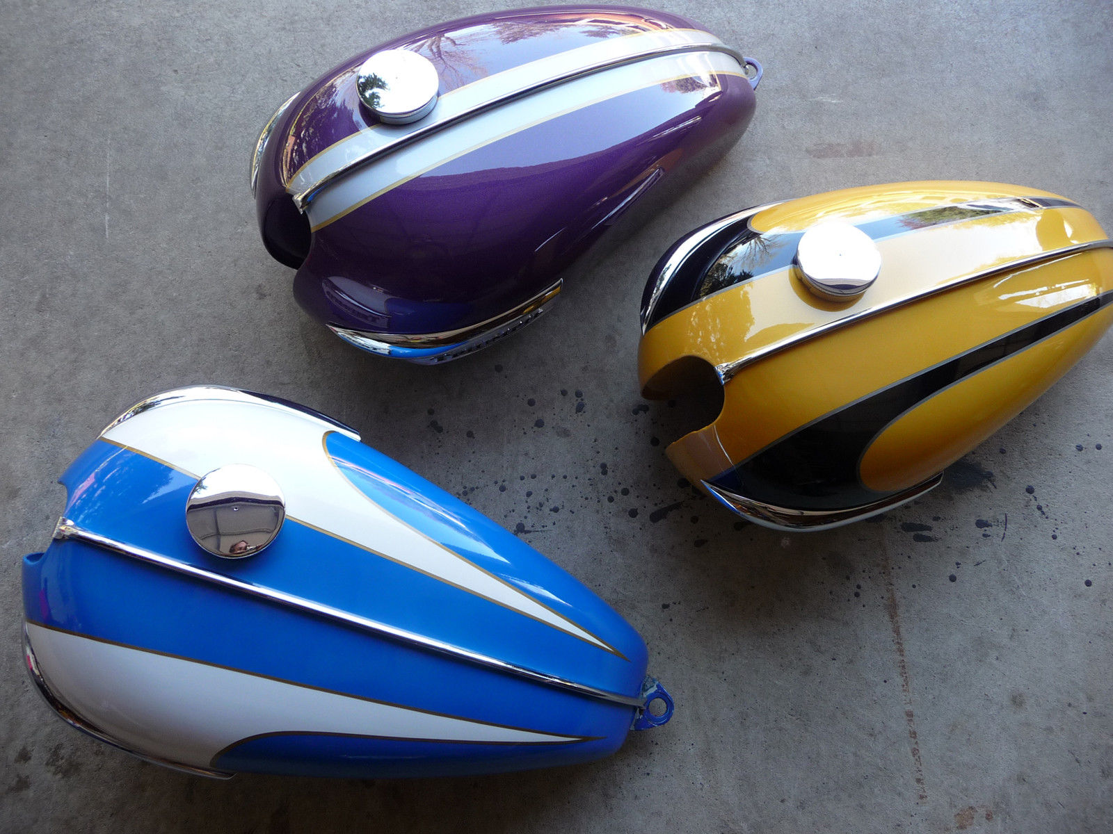 Triumph Bonneville – Tanks | Bike-urious