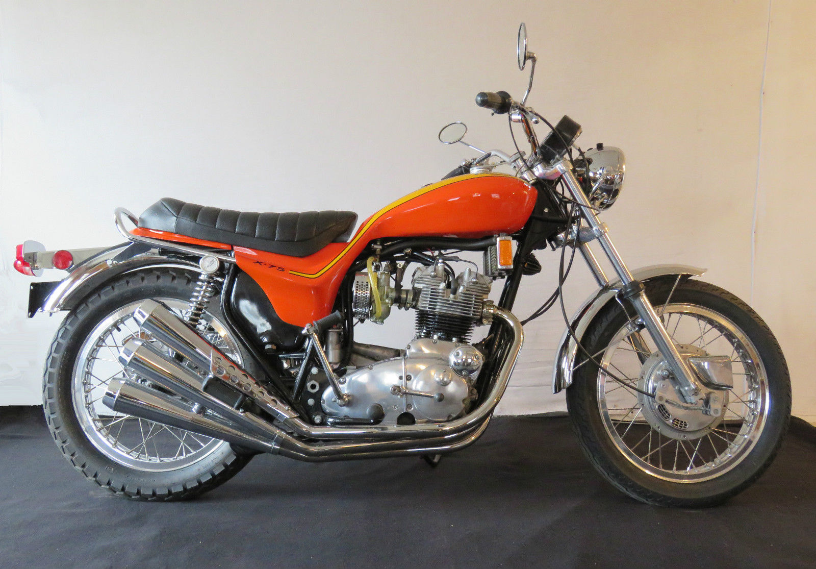 Triumph Hurricane – Right Side | Bike-urious