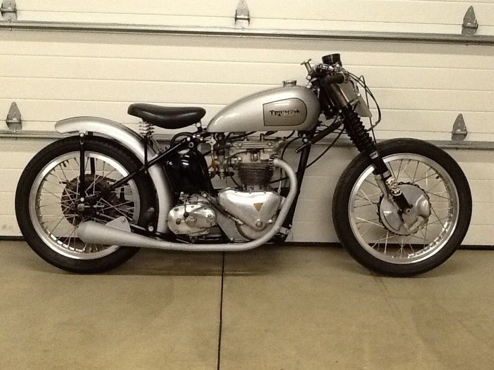 Triumph Racer – Right Side | Bike-urious