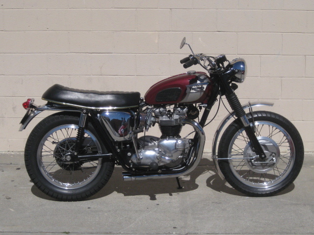 Triumph T120TT Special – Right Side | Bike-urious