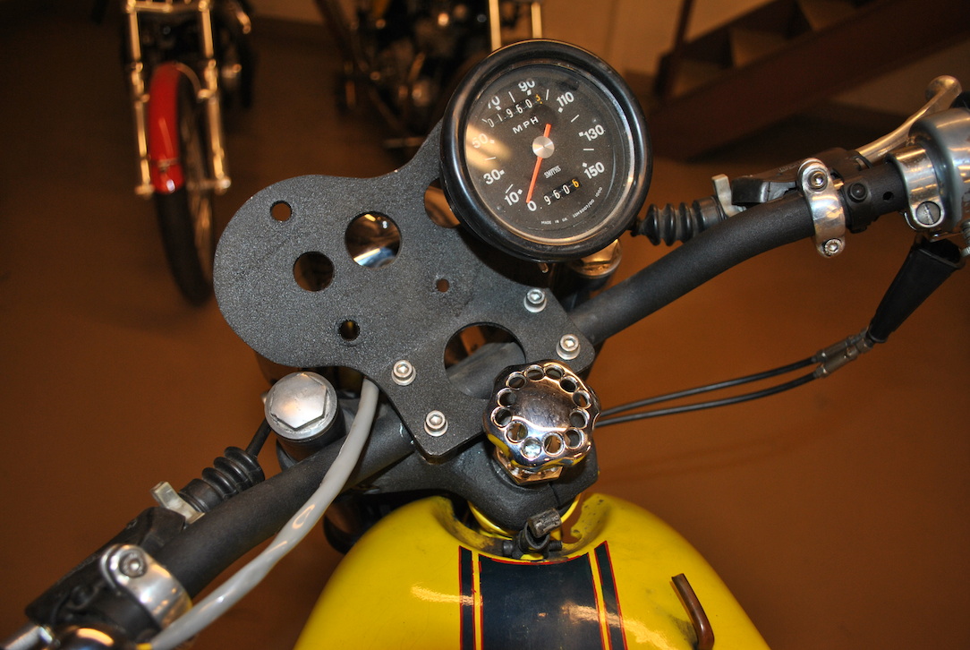 Triumph Tiger Daytona Racer – Gauges | Bike-urious