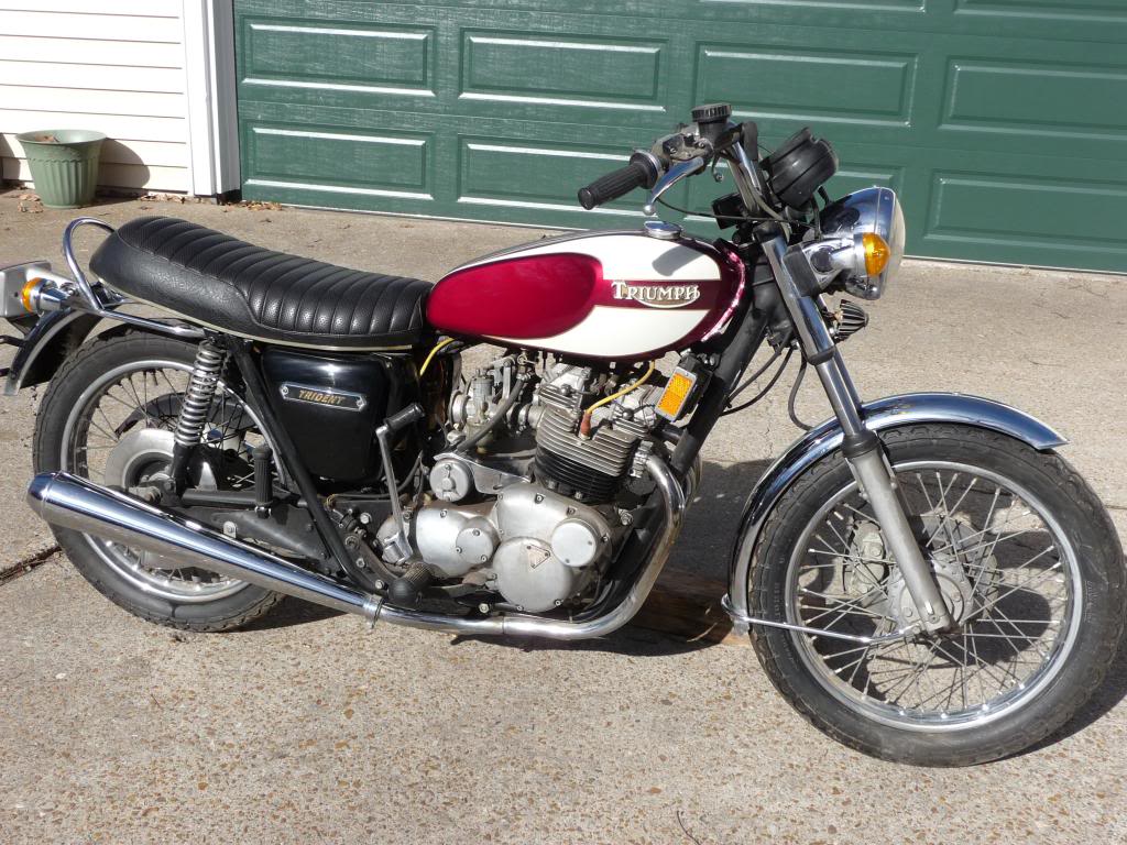 Triumph Trident T160 – Right Side | Bike-urious