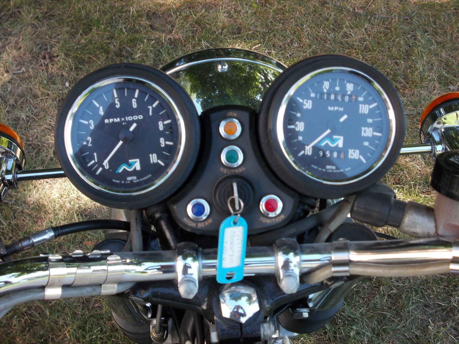 Triumph Trident T160V – Gauges | Bike-urious