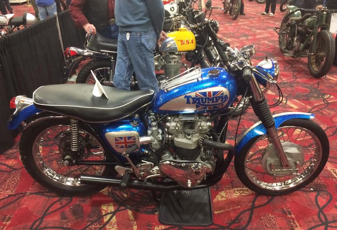 Twin Engine Triumph – Right Side | Bike-urious