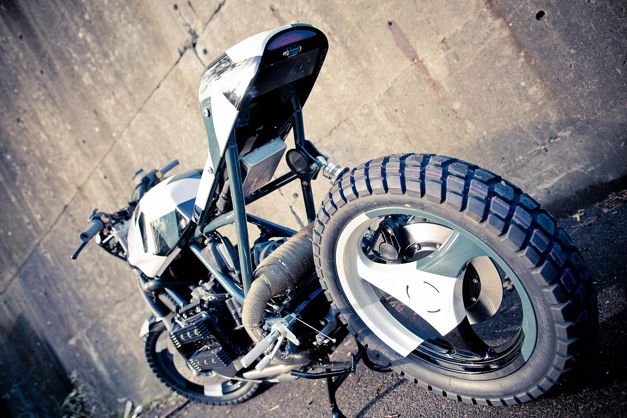 War Machine – Rear Right | Bike-urious