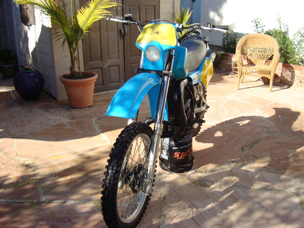 Yamaha IT465 – Front | Bike-urious
